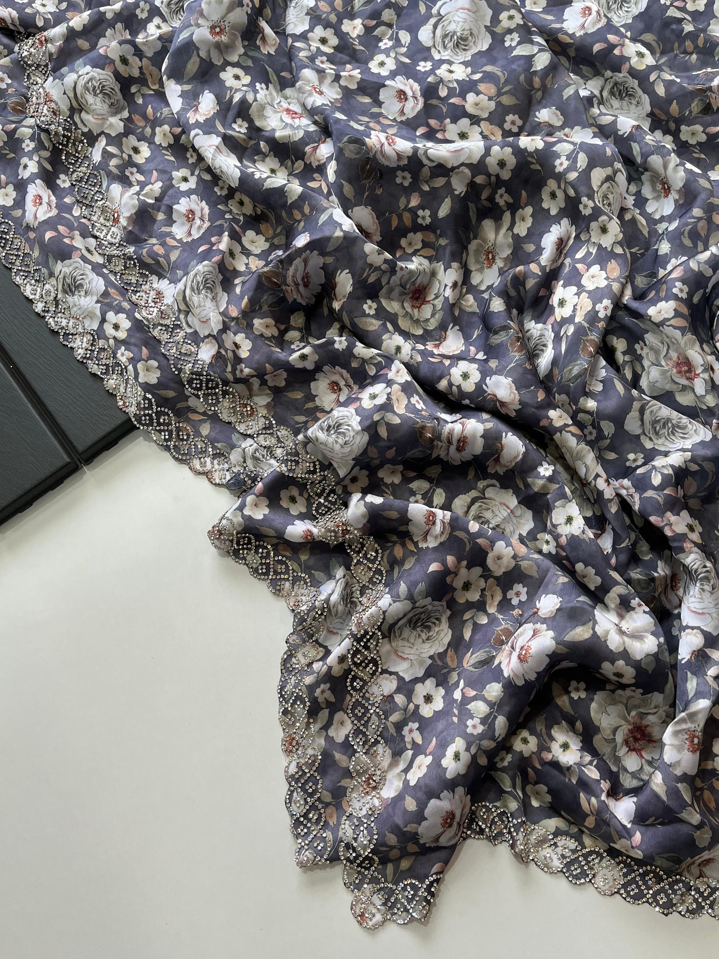 Siroski cut work border | Anvitha Collections